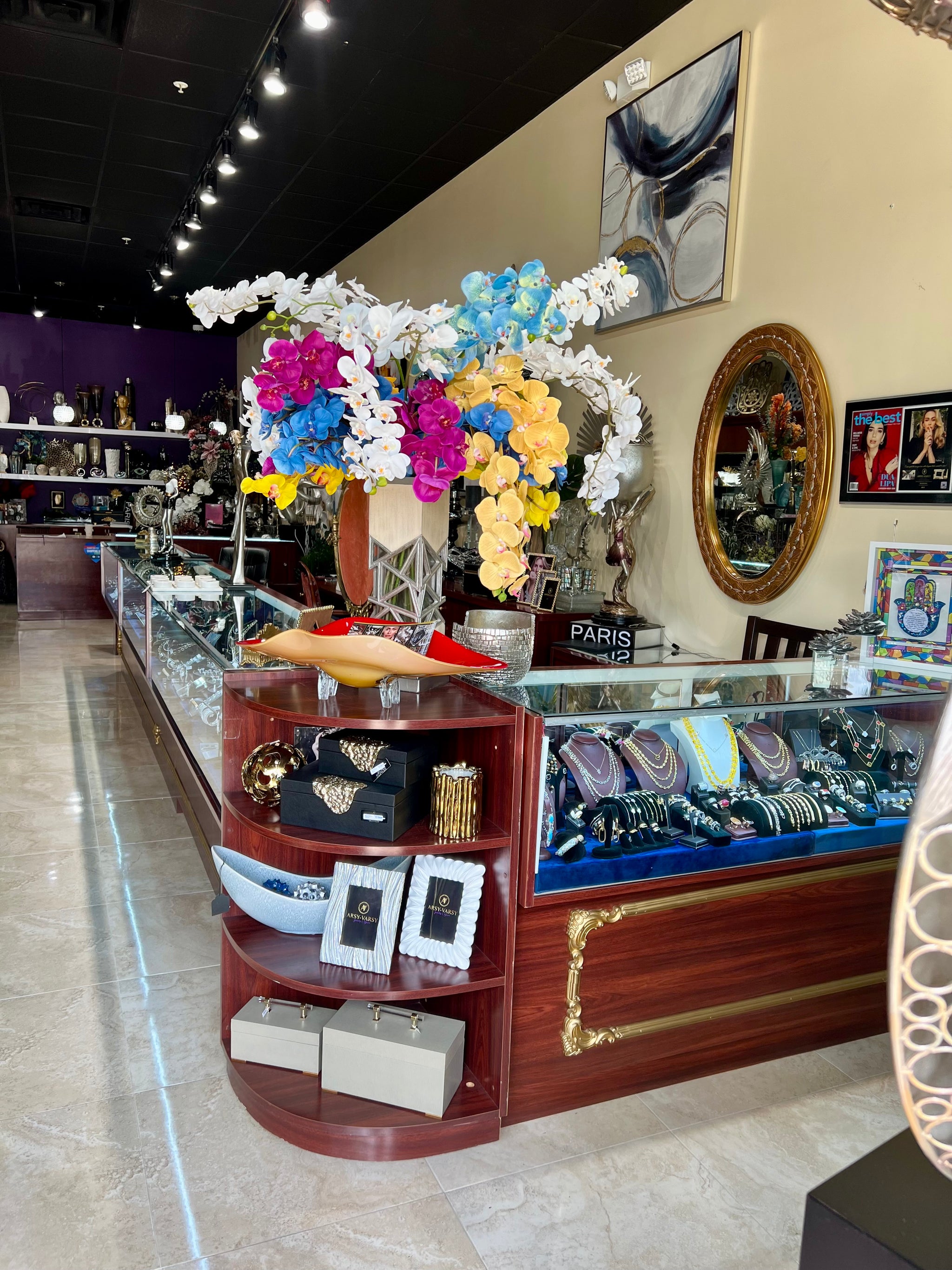 Arsy-Varsy Jewelry & Decor